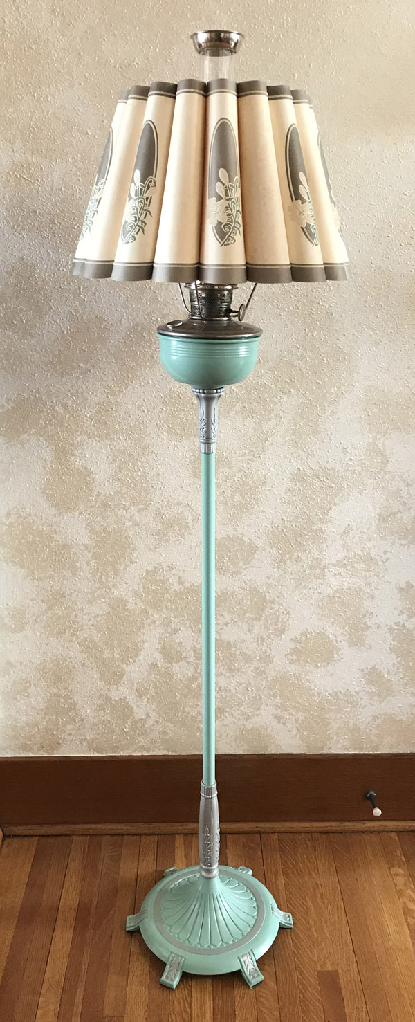 B-270 floor lamp